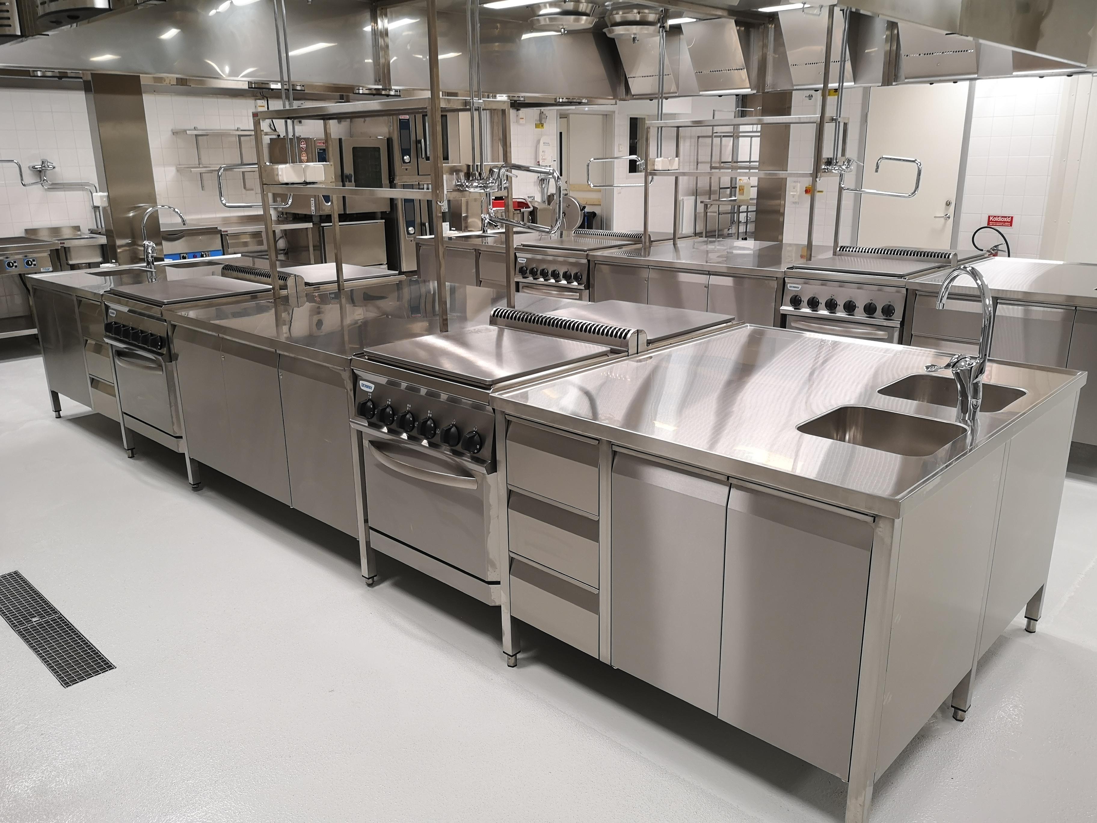 Alma High School kitchen